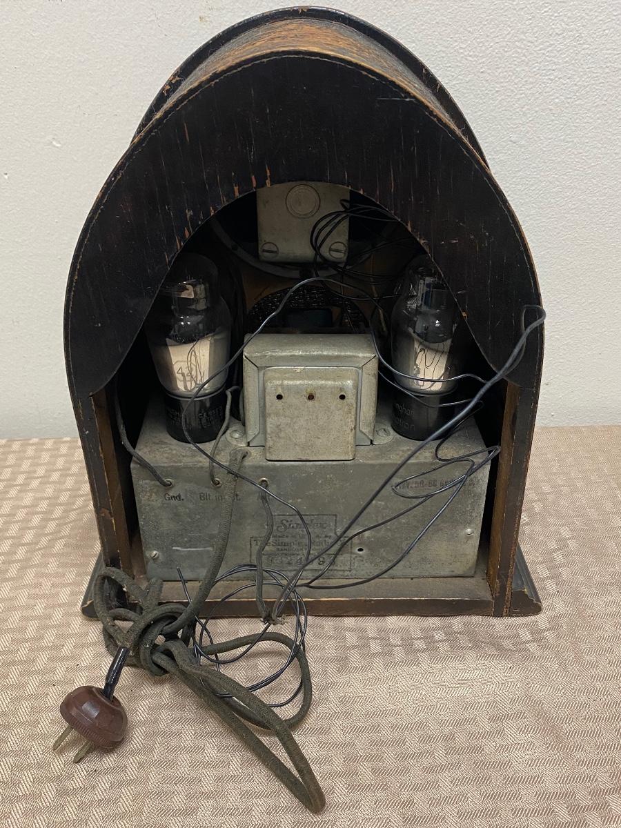Vintage Simplex Radio Co. Table Sitting Cathedral Style Tube Radio ...