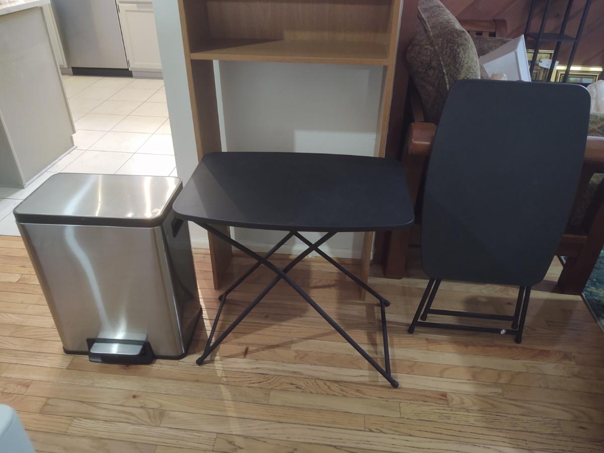 Trash Can & 2 Folding Tables | EstateSales.org