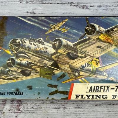Vintage Airfix B-17 1/72 Airplane Model | EstateSales.org