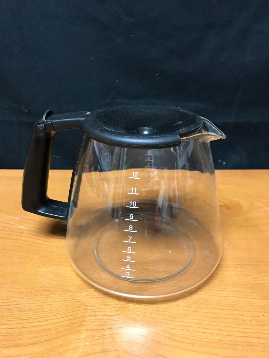 Generic coffee pot | EstateSales.org