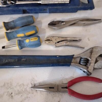 LOT 344 BENCHTOP SOCKET SET AND HAND TOOLS | EstateSales.org