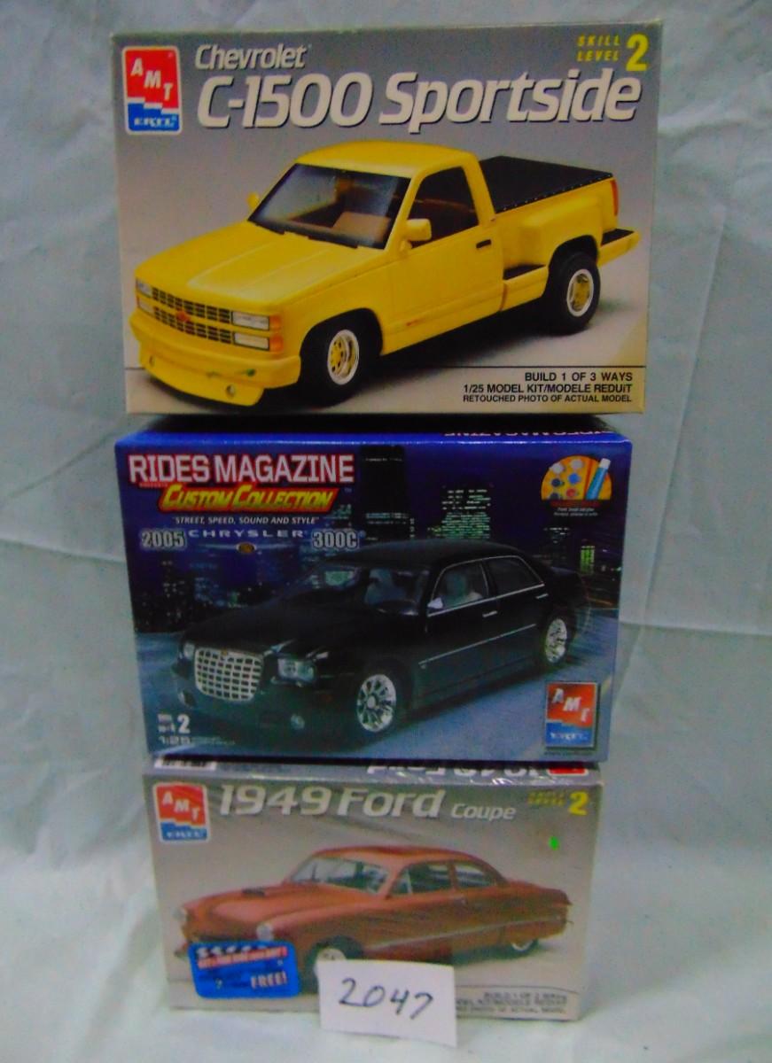 Item 2047 Model kits | EstateSales.org