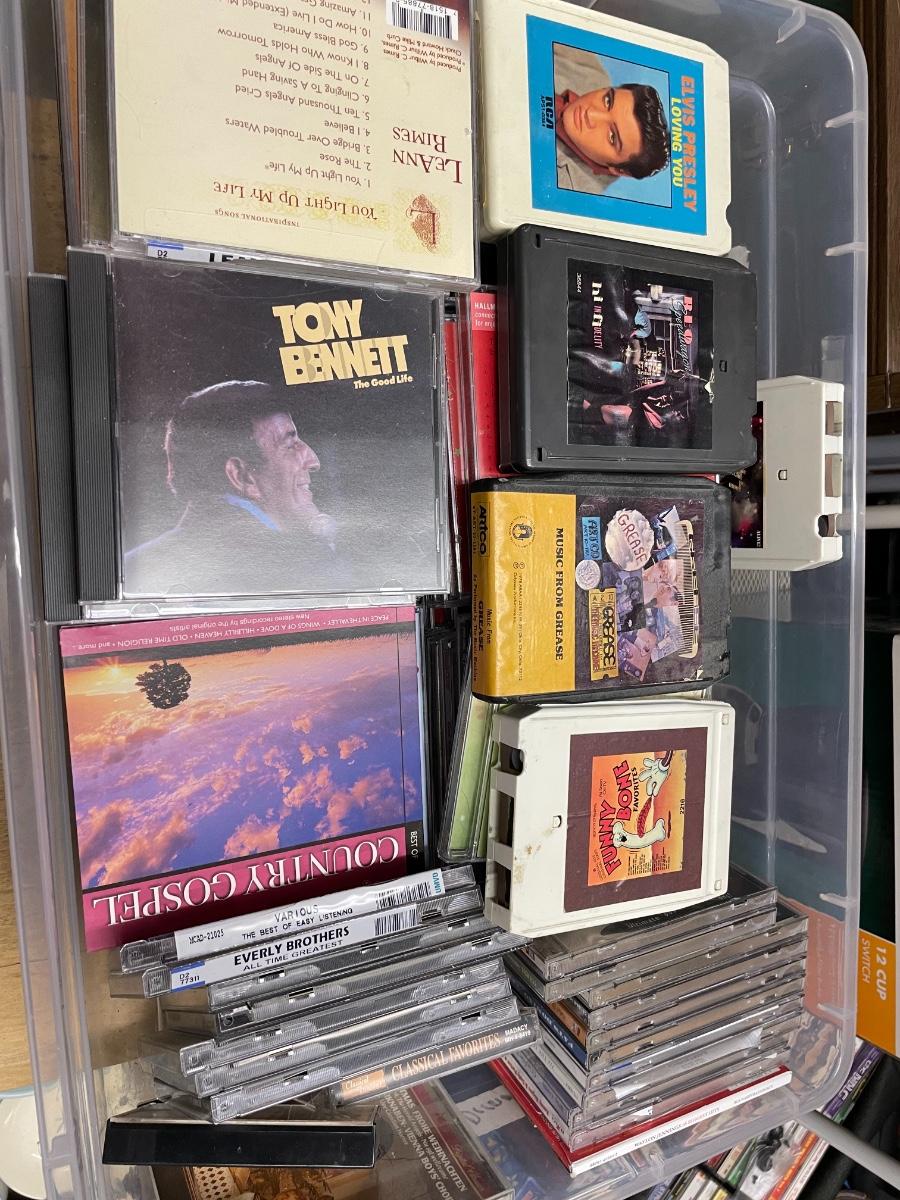 CDs & 8 tracks | EstateSales.org