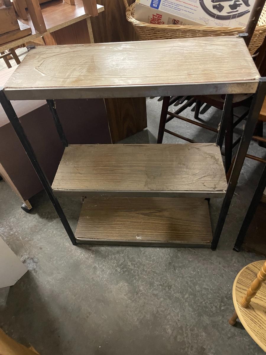 Small metal shelf | EstateSales.org