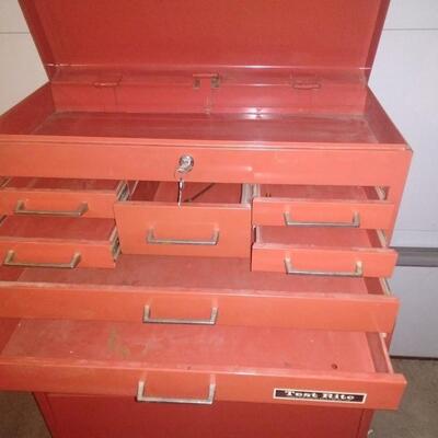 LOT 34 TWO PIECE TEST RITE TOOL CHEST | EstateSales.org