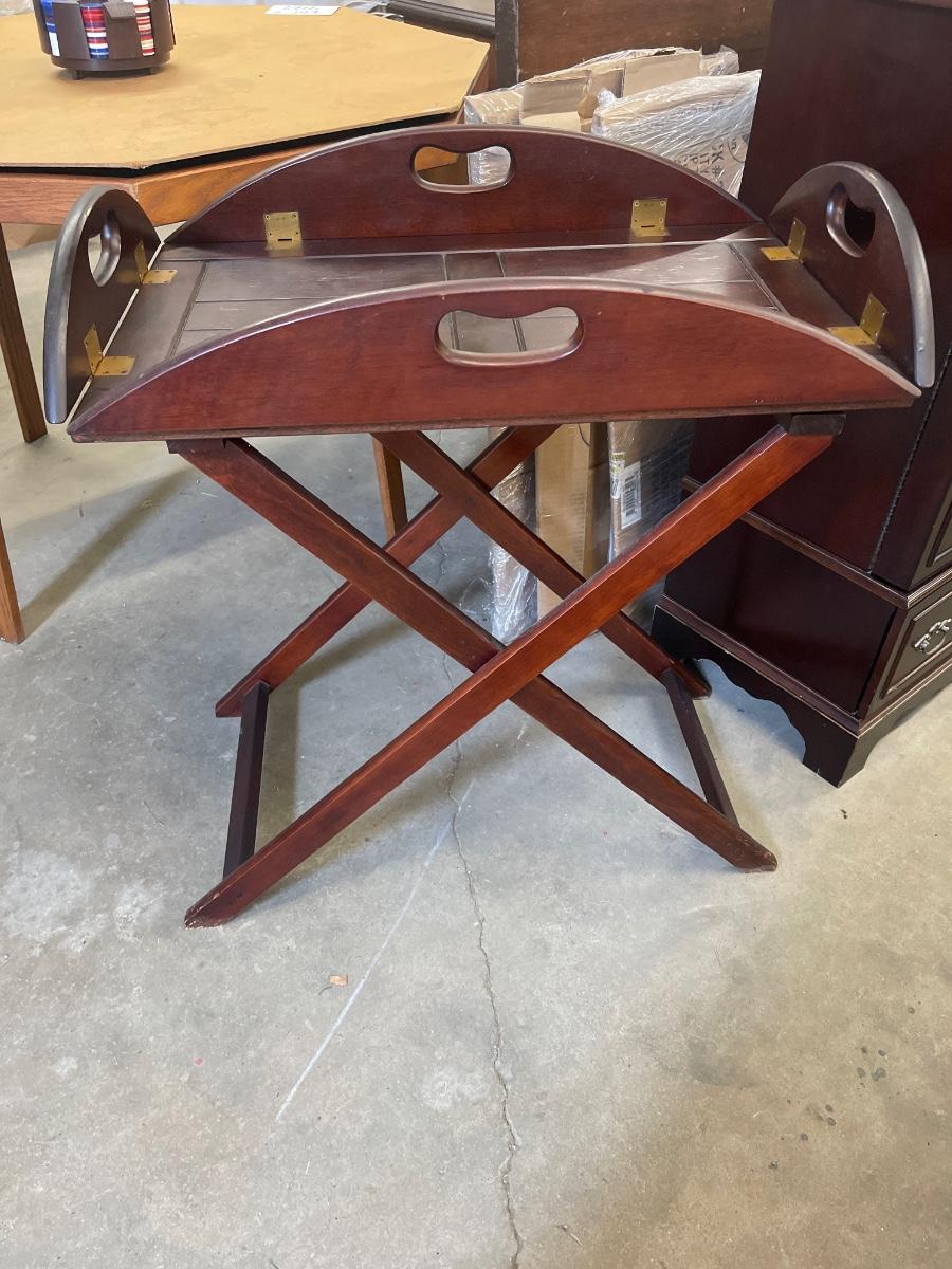 A241 Mahogany Bombay Butlers Tray Stand | EstateSales.org