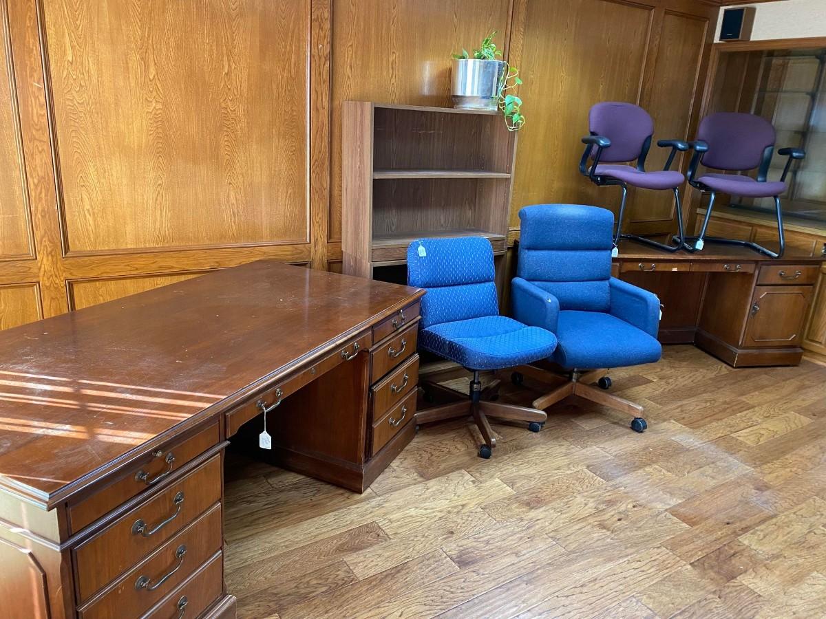 Lot 12: Office / Back Room Desks Selection | EstateSales.org