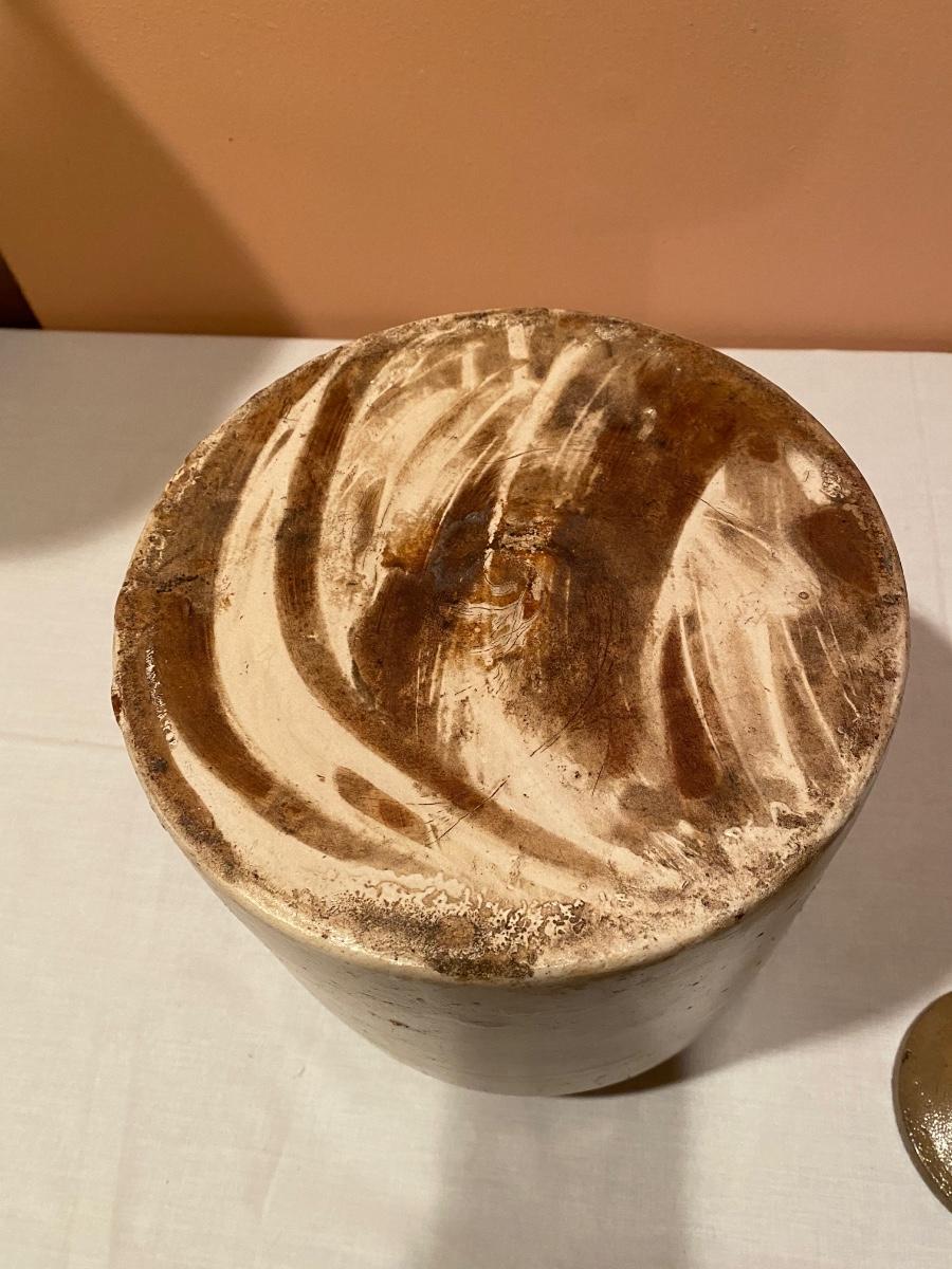 Antique wine crock | EstateSales.org