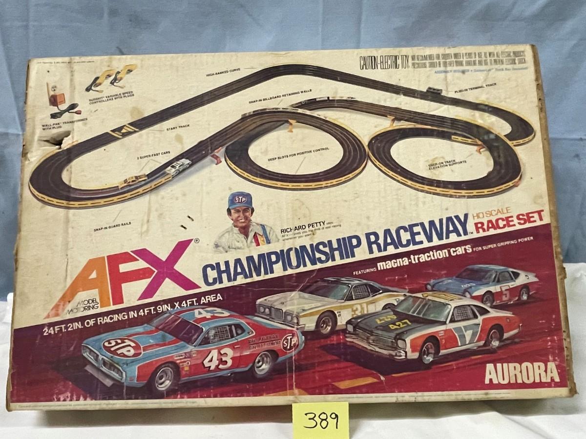 Item # 389 Ho Scale Race Set | EstateSales.org