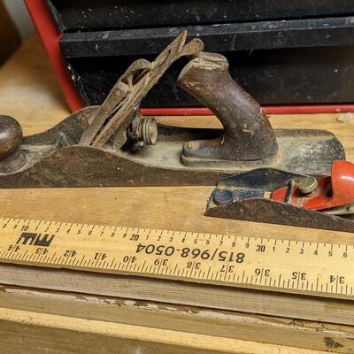Antique and Vintage Wood Hand Planers | EstateSales.org