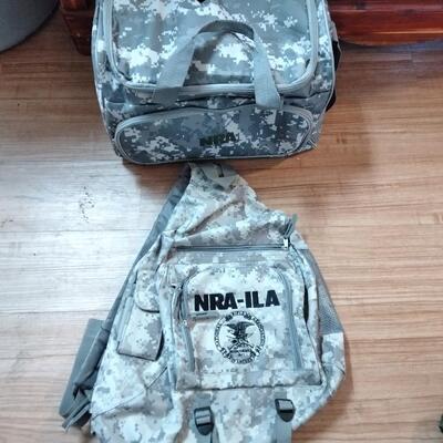 LOT 388 NRA DUFFLE BAG AND SHOULDER PACK | EstateSales.org