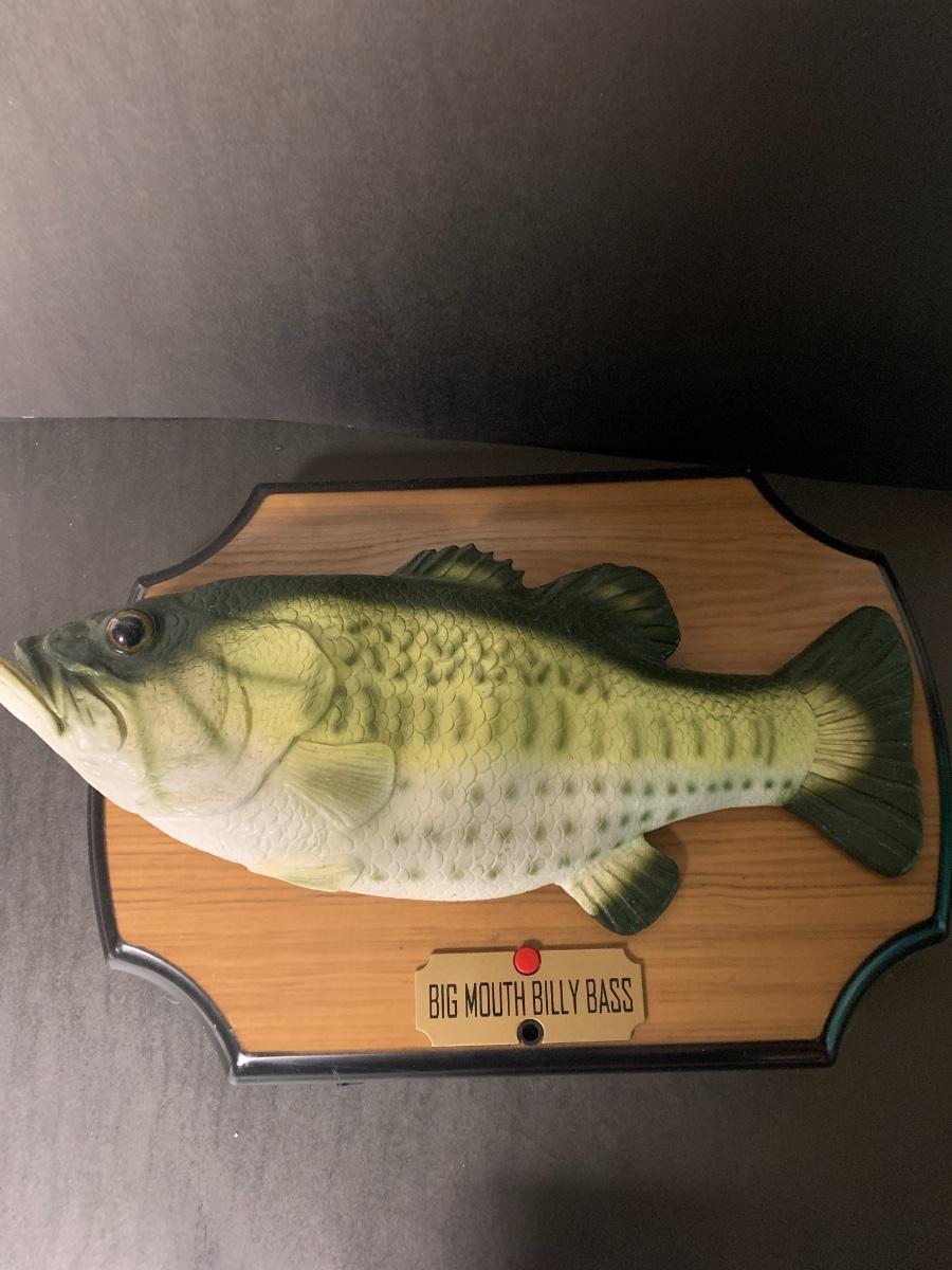 Billy Bass Singing Fish | EstateSales.org