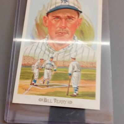 LOT 90 TWO VINTAGE BASEBALL PLAYERS POSTCARDS | EstateSales.org