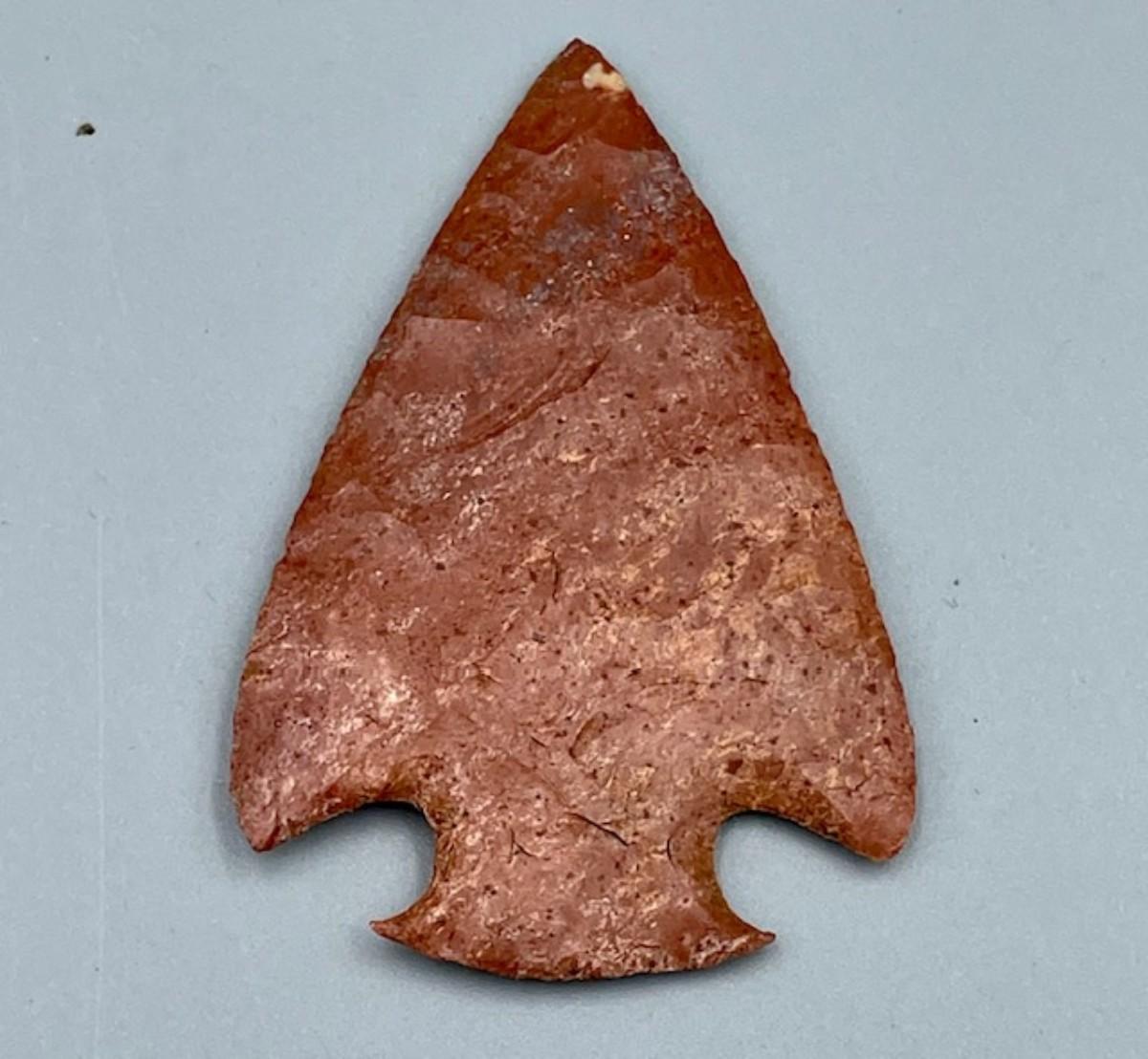 Nice Arrowhead measures 3 1/2” x 2”. | EstateSales.org