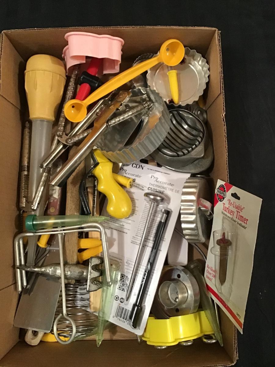 76 - Miscellaneous Kitchen Items | EstateSales.org