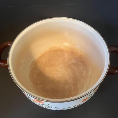 LOT 110: Vintage Countryside Collection Enamel Cookware | EstateSales.org