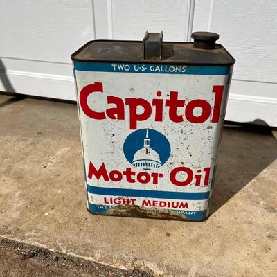 Cross Country & Capitol Motor Oil Cans (G-MG) | EstateSales.org
