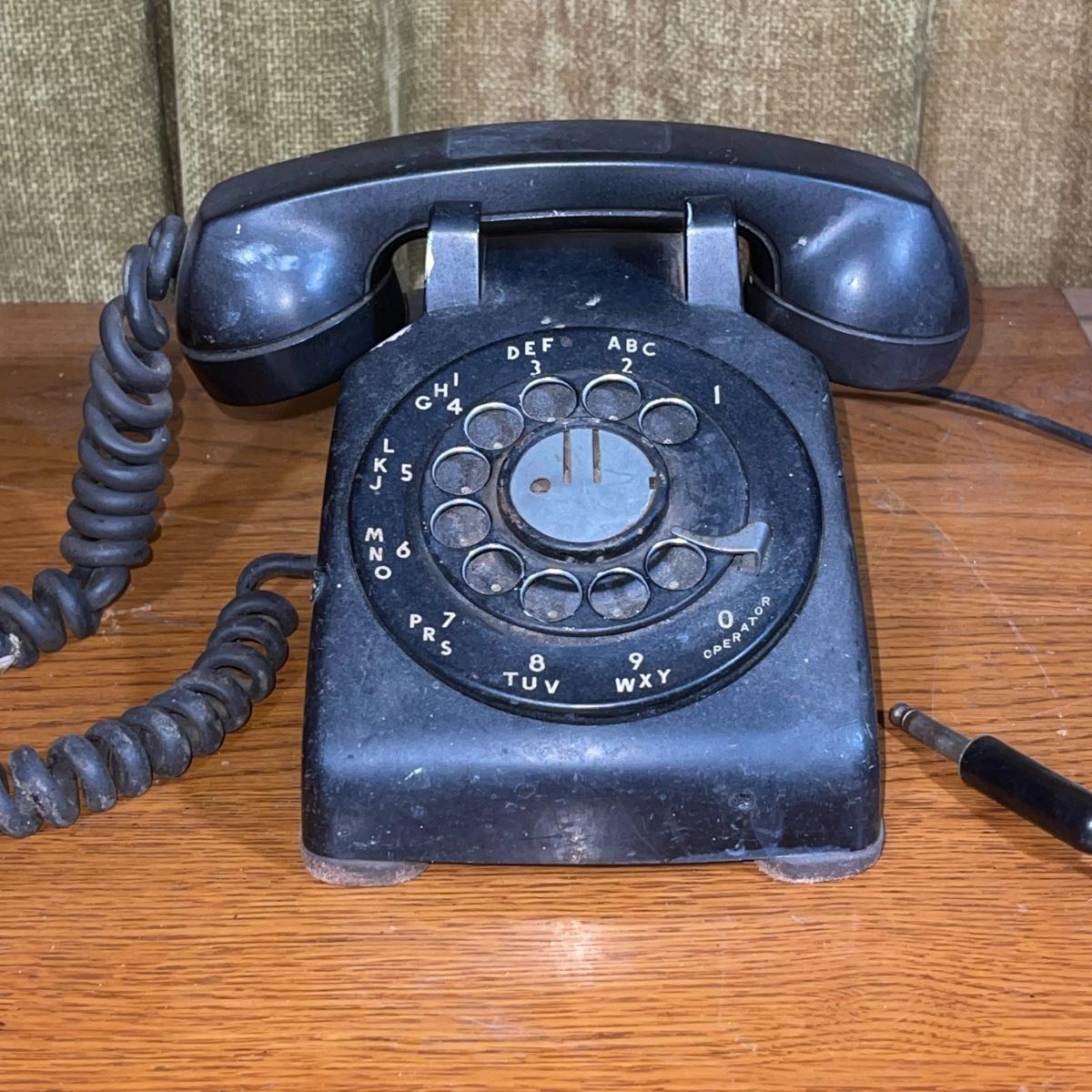 Lot 208 Western Electric Rotary Dial Telephone Circa 1960 | EstateSales.org