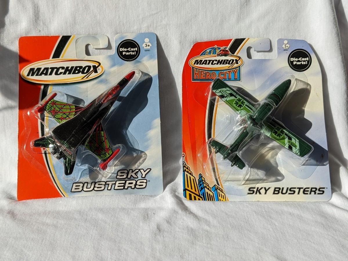 2 NIB Matchbox Planes #17 | EstateSales.org