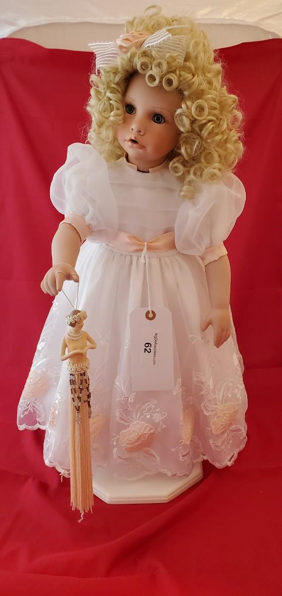 LOT 62 "Caitlan" By Kelly Rubert | EstateSales.org