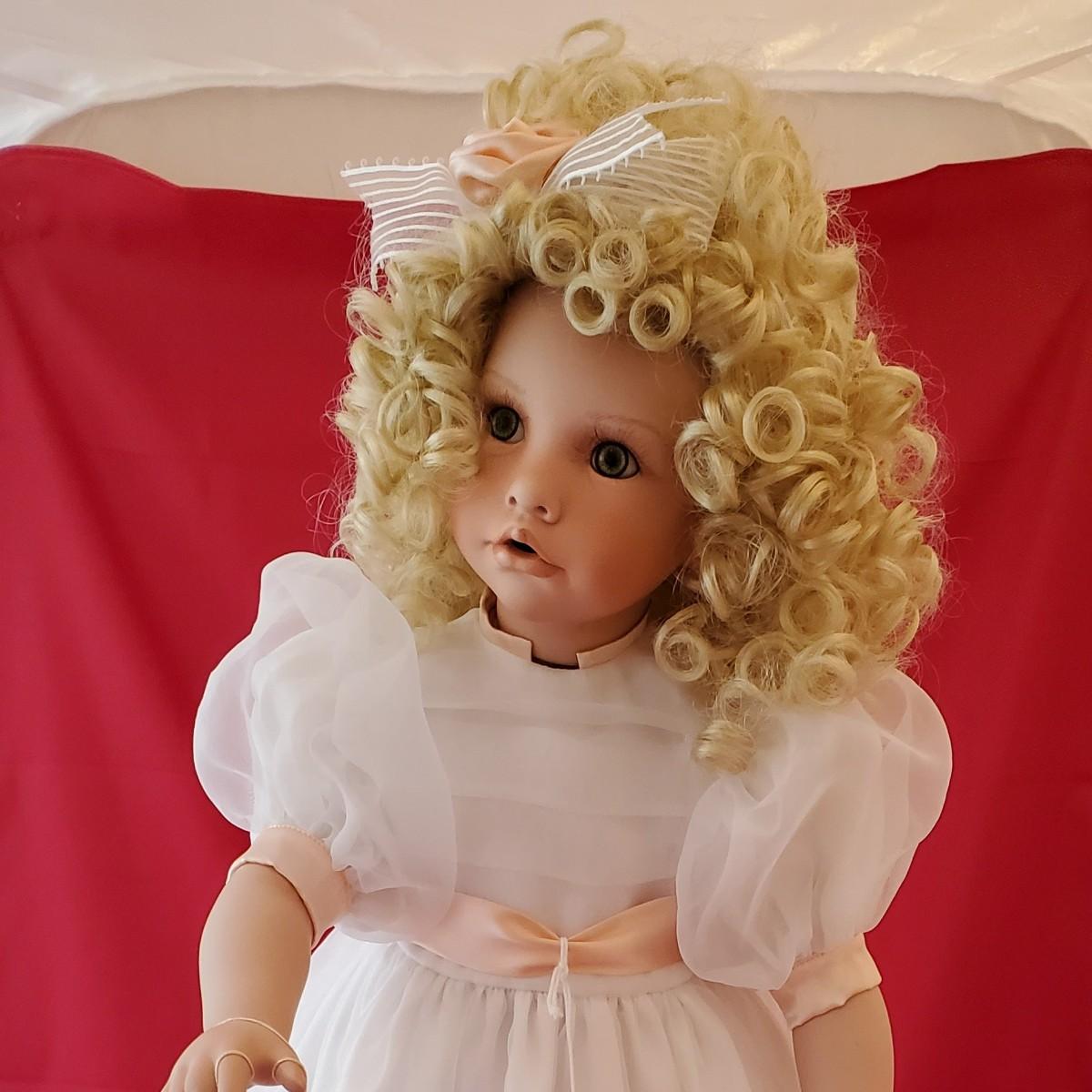 LOT 62 "Caitlan" By Kelly Rubert | EstateSales.org