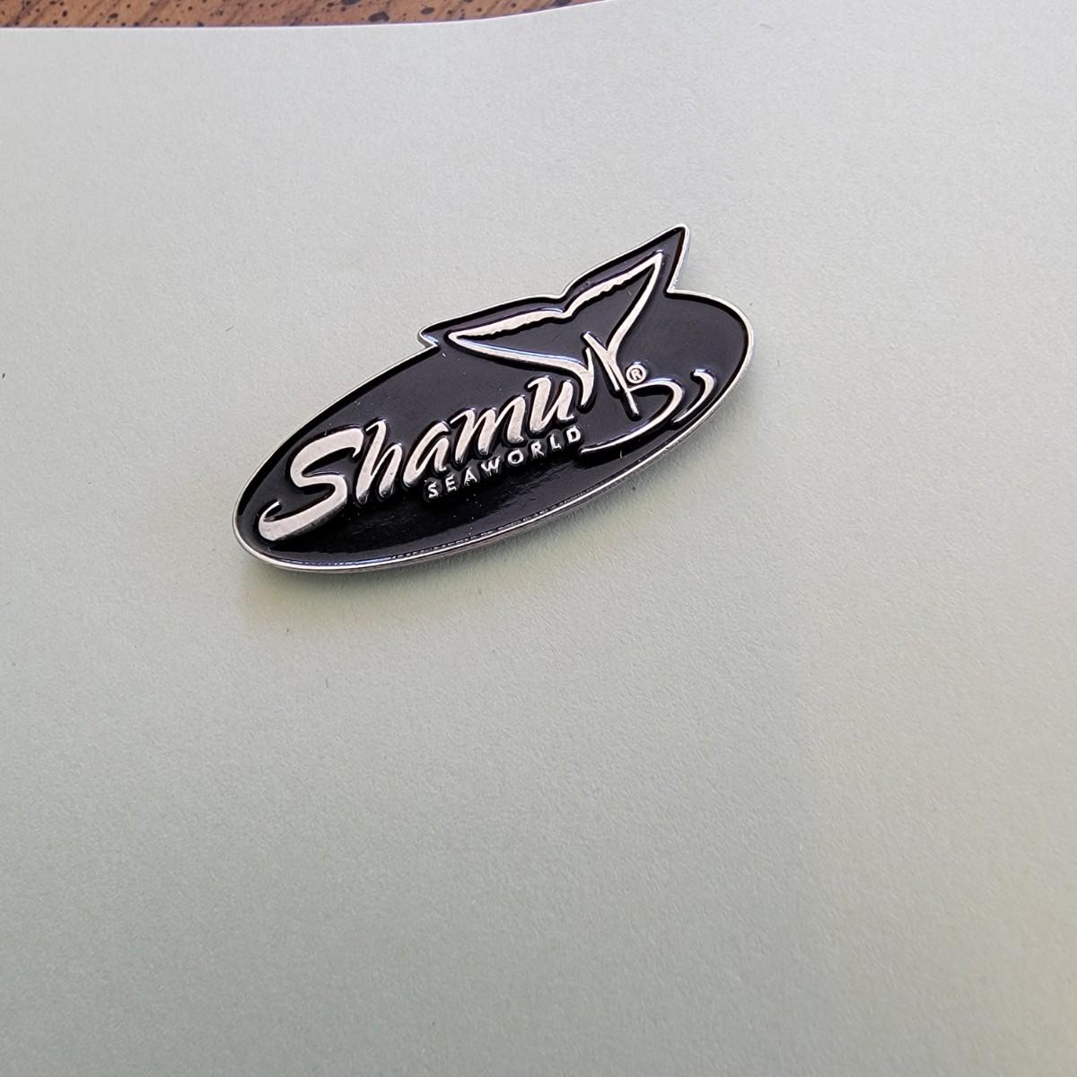 Shamu Sea World Pin | EstateSales.org