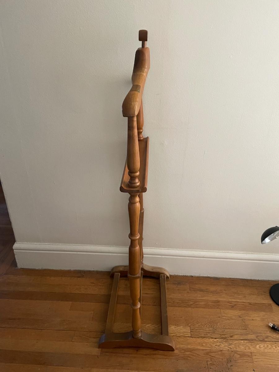 "Dumb Butler" Free-standing coat and jewelry rack | EstateSales.org