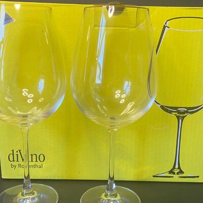 LOT 97G: DiVino by Rosenthal Box of Wine Glasses | EstateSales.org