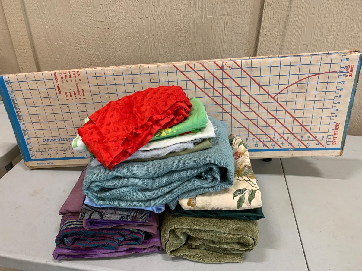Material bundle | EstateSales.org