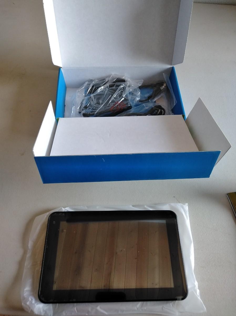 LOT 146 NEW APEX TABLET 7 INTERNET TABLET WITH CASE | EstateSales.org