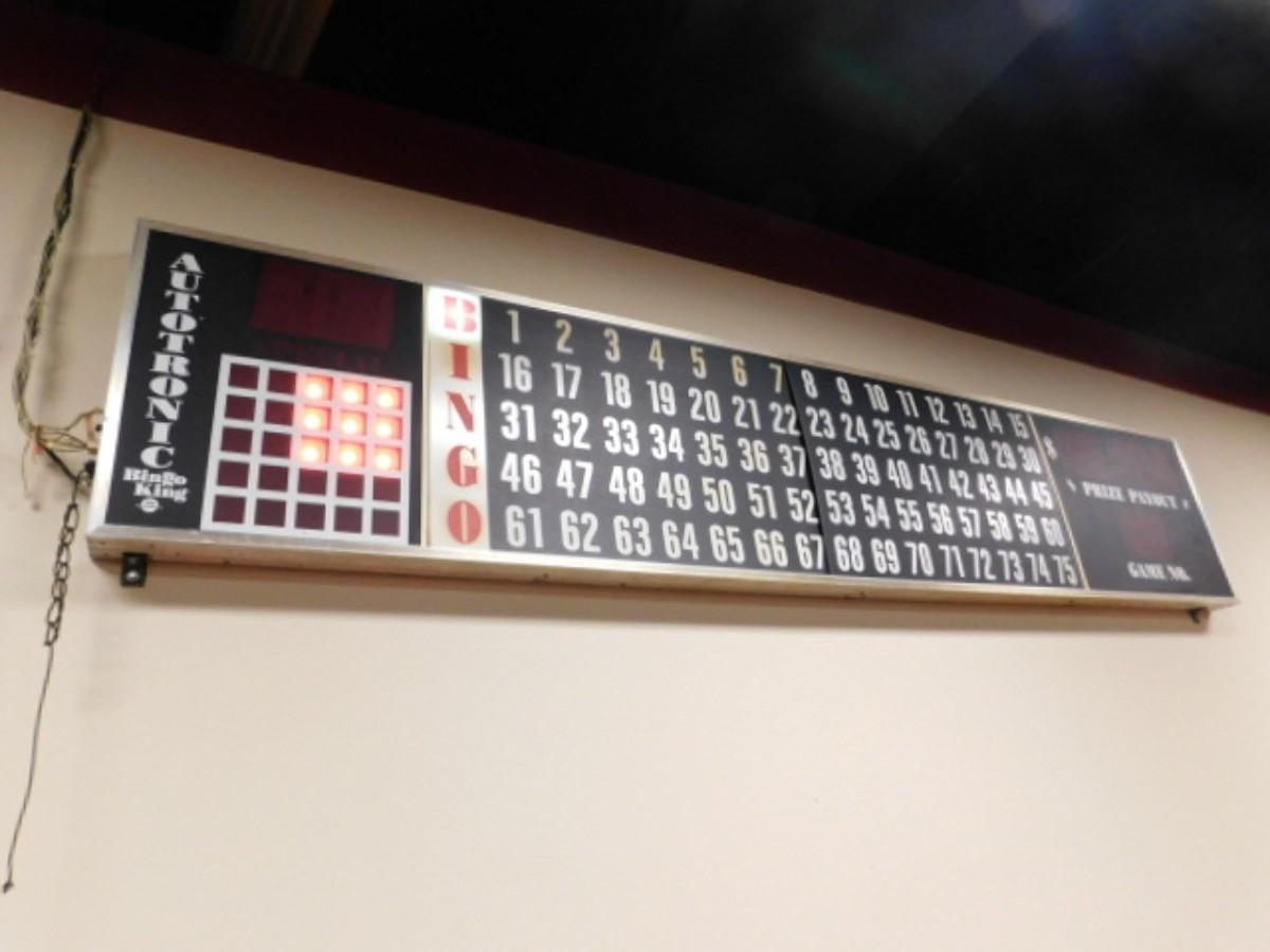 Bingo King Light Up Bingo Display Board 12.5' (SCH) | EstateSales.org