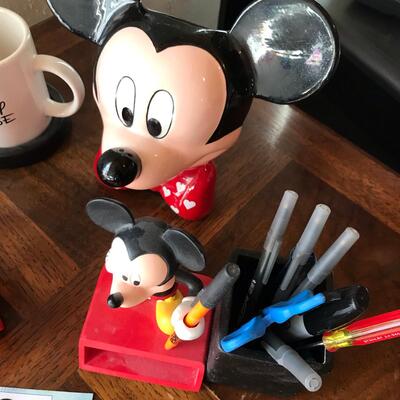Mickey Mouse Desk Set | EstateSales.org