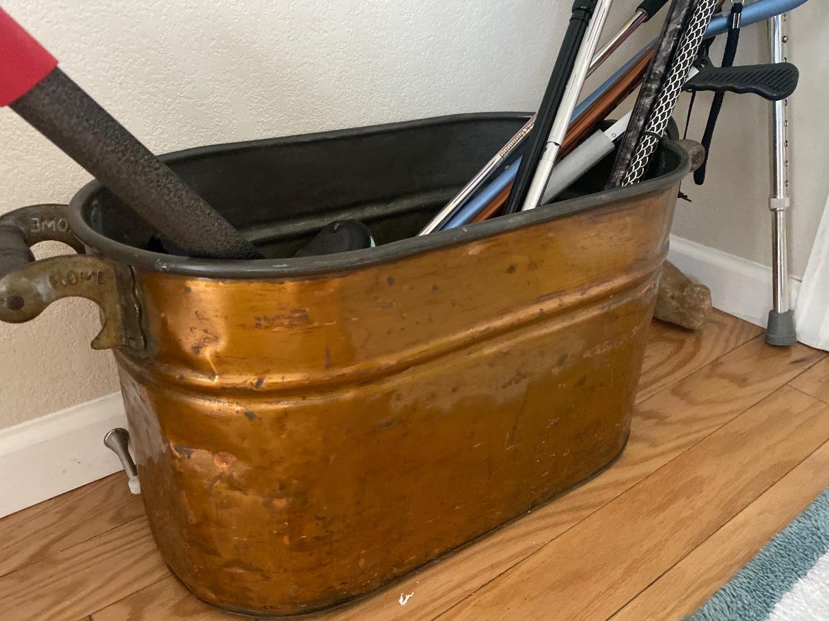 Massive copper trough | EstateSales.org