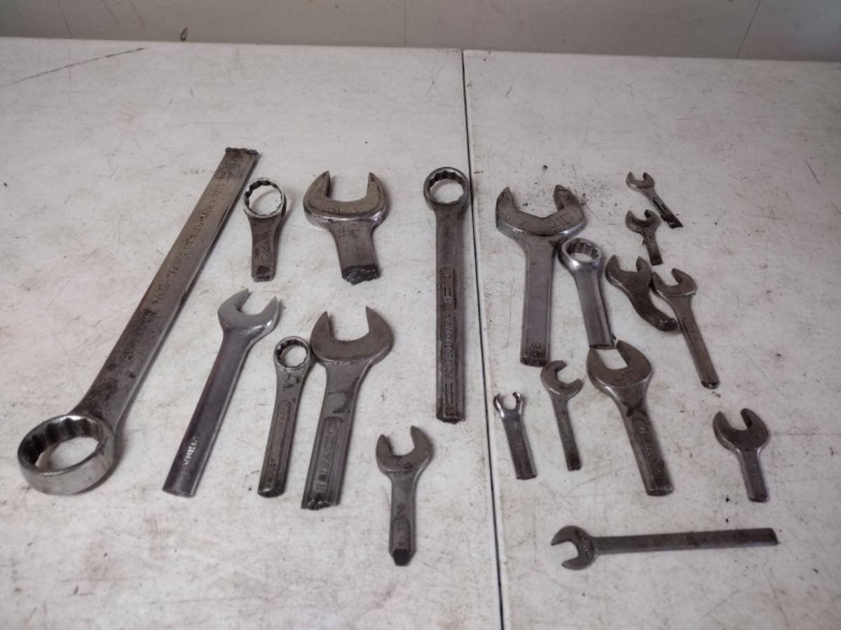 Modified Wrenches | EstateSales.org