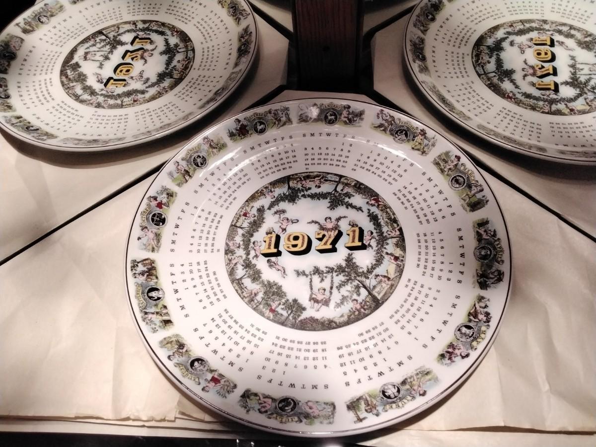 Vintage Wedgwood Calendar Year Plate 1971 Victorian Almanac, First ...