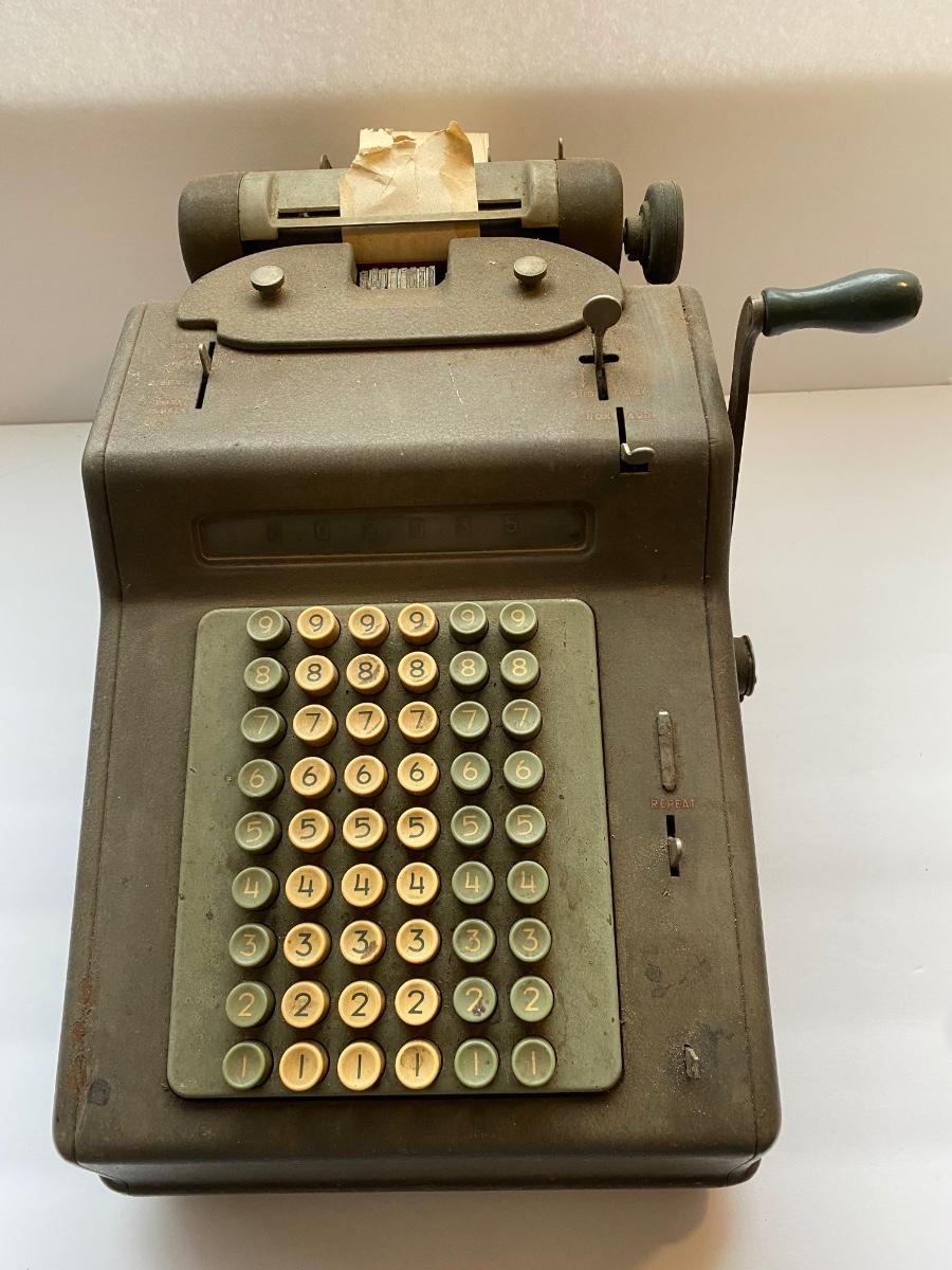 LOT 71G: Vintage Adding Machine | EstateSales.org