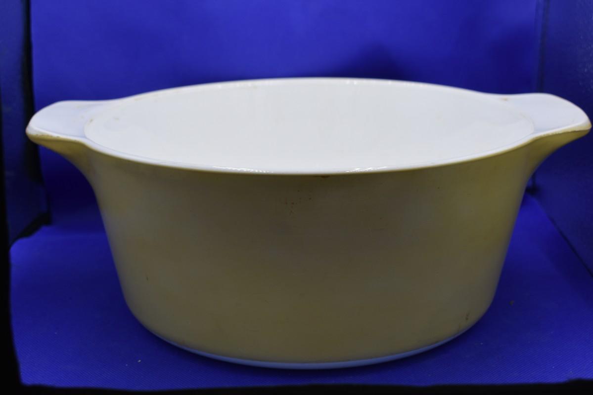 Yellow corningware | EstateSales.org