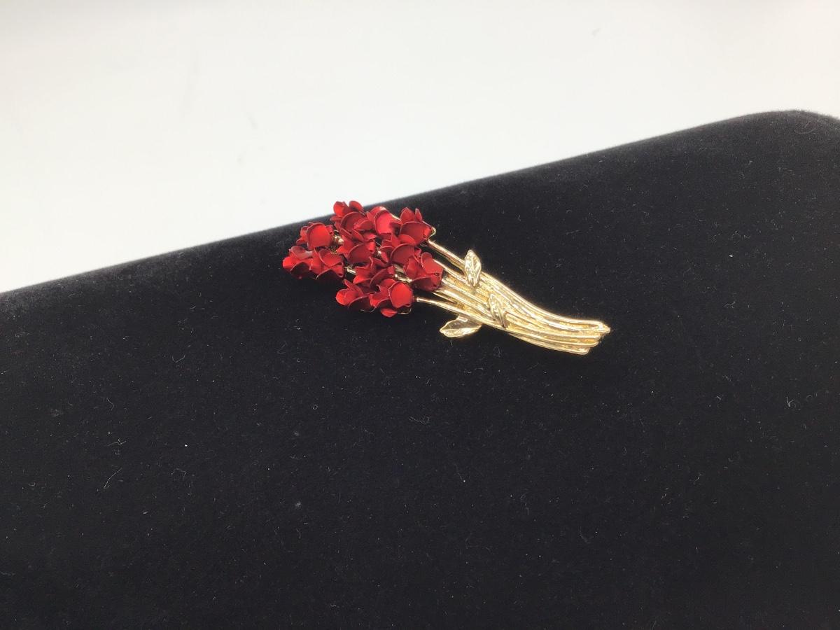 DM 97 Rose Brooch | EstateSales.org
