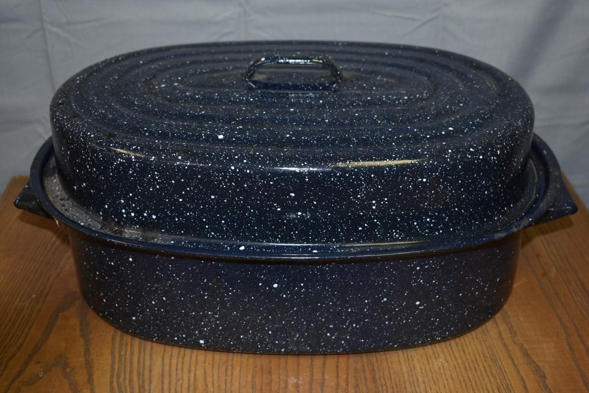 Large roaster pan | EstateSales.org