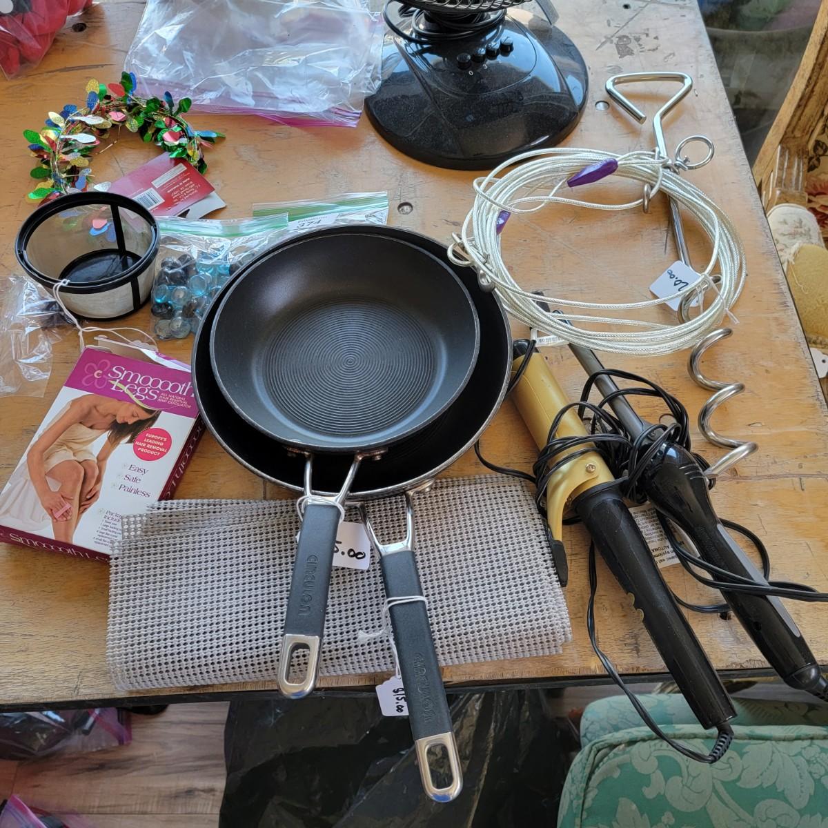 Table of Random items | EstateSales.org