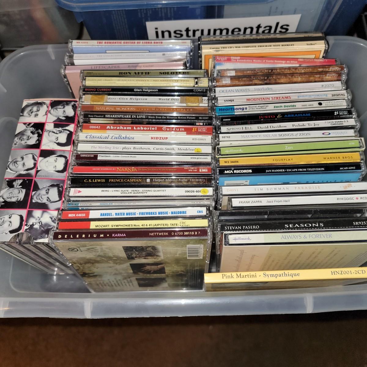 Lot of cds | EstateSales.org