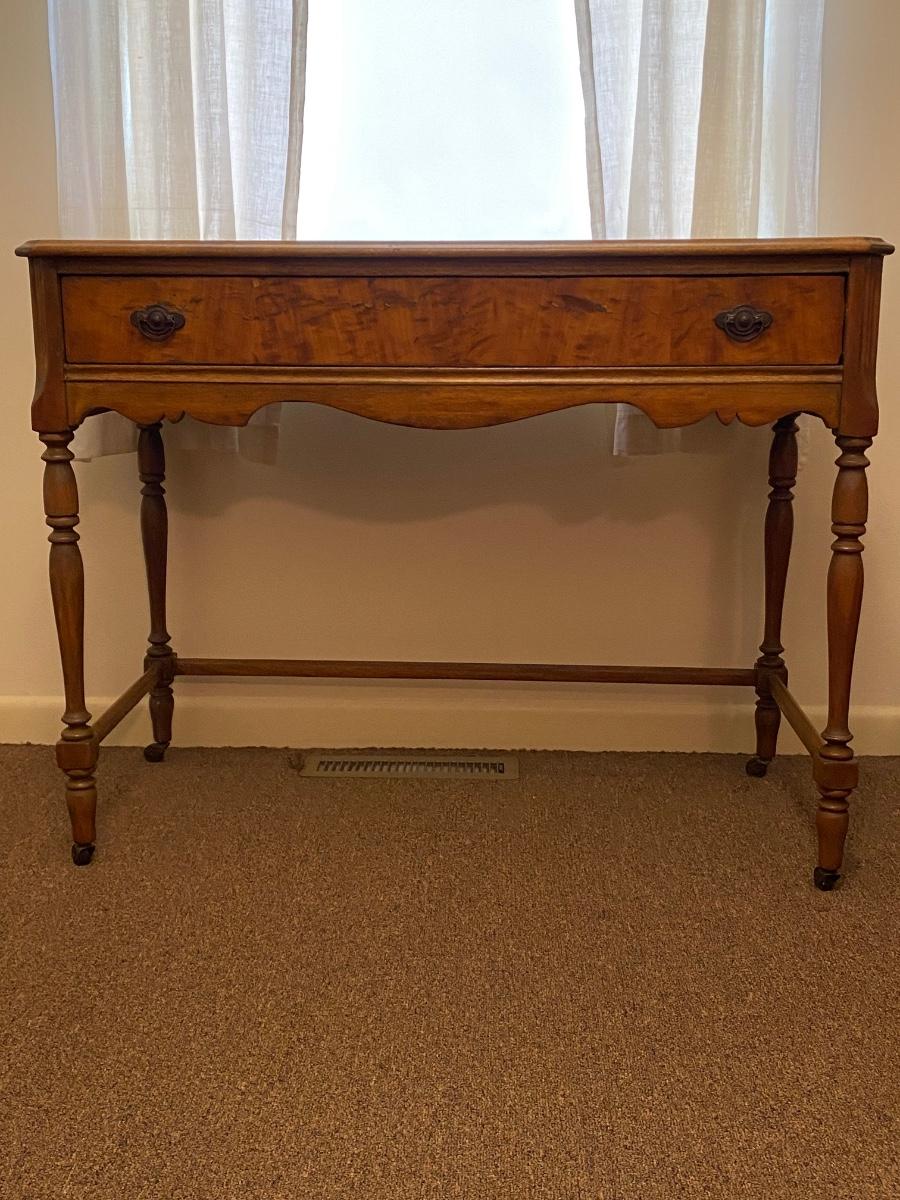 LOT 179G: Antique Wood Parlor Desk | EstateSales.org