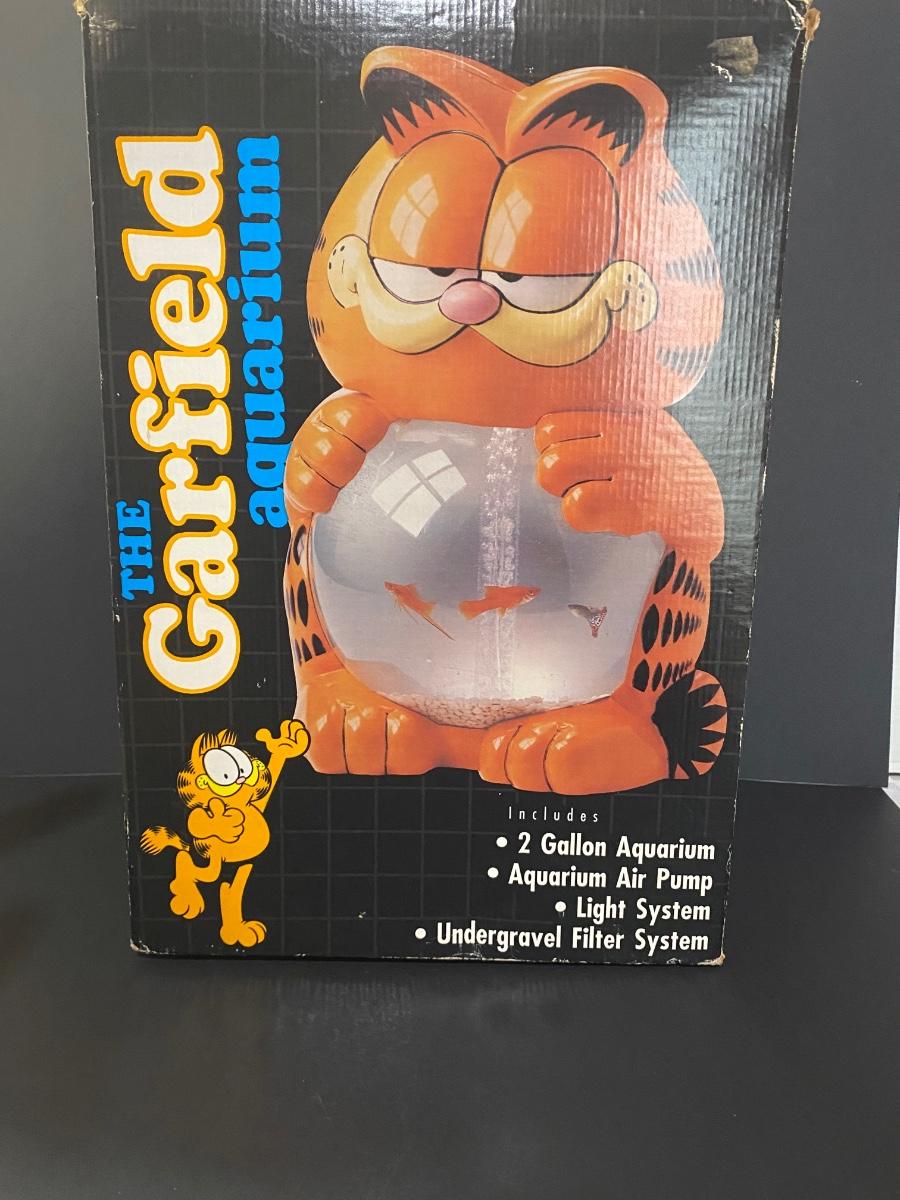 LOT 52G: Rare Garfield Lighted Aquarium/Nightlight | EstateSales.org