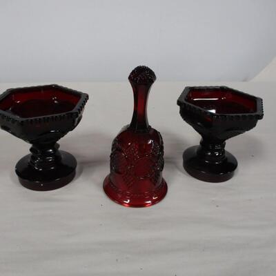 Avon Ruby Red Cape Cod Collection | EstateSales.org