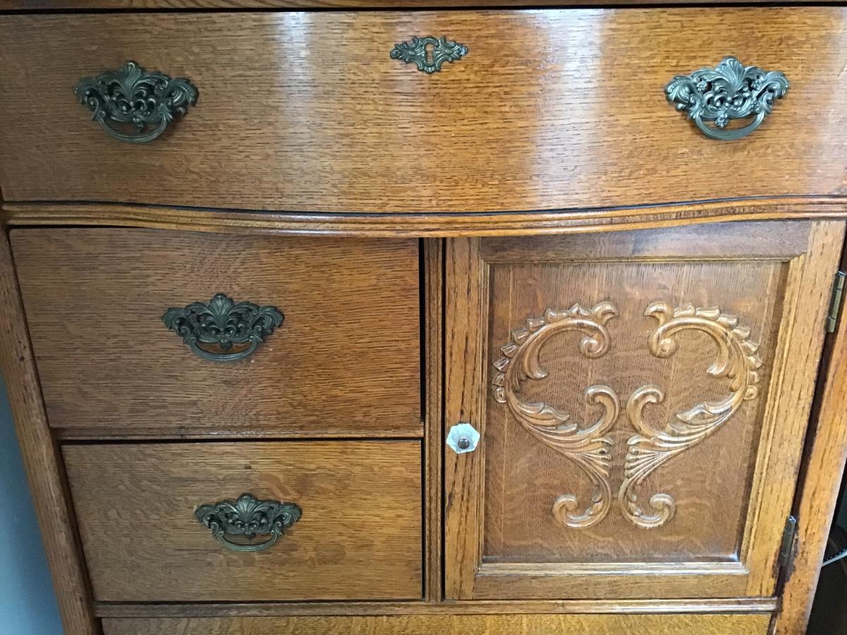 L45A - Dresser —— matches L45 | EstateSales.org