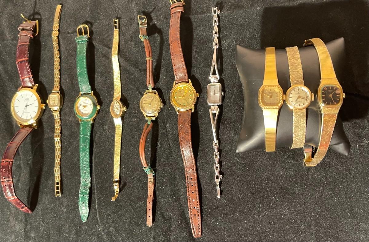 Watches Lot | EstateSales.org