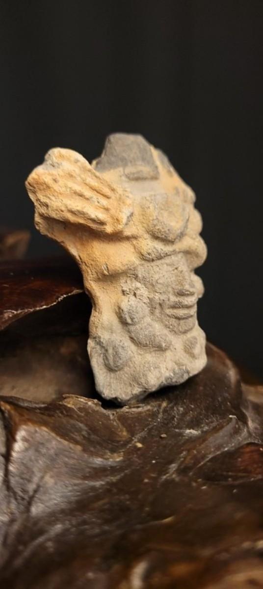 Lot 140: Pre-Columbian Small Effigy | EstateSales.org