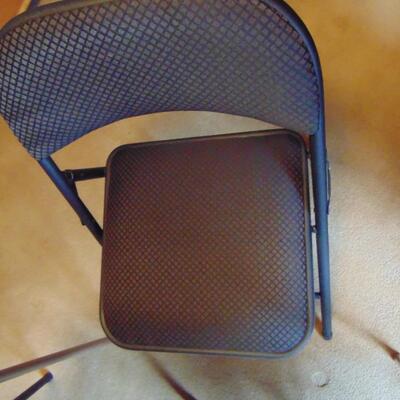 LOT 236 METAL CARD TABLE WITH FOLDING CHAIRS | EstateSales.org