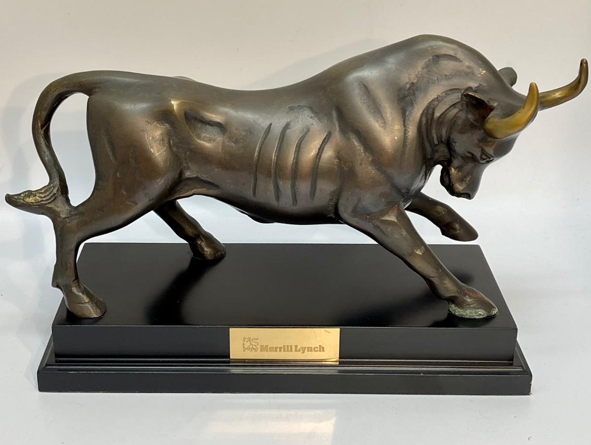 Merrill Lynch Bronze Brass Bull Statue Award Commemorative Statuette ... Merrill Lynch Bronze Brass Bull Statue Award Commemorative Statuette ...