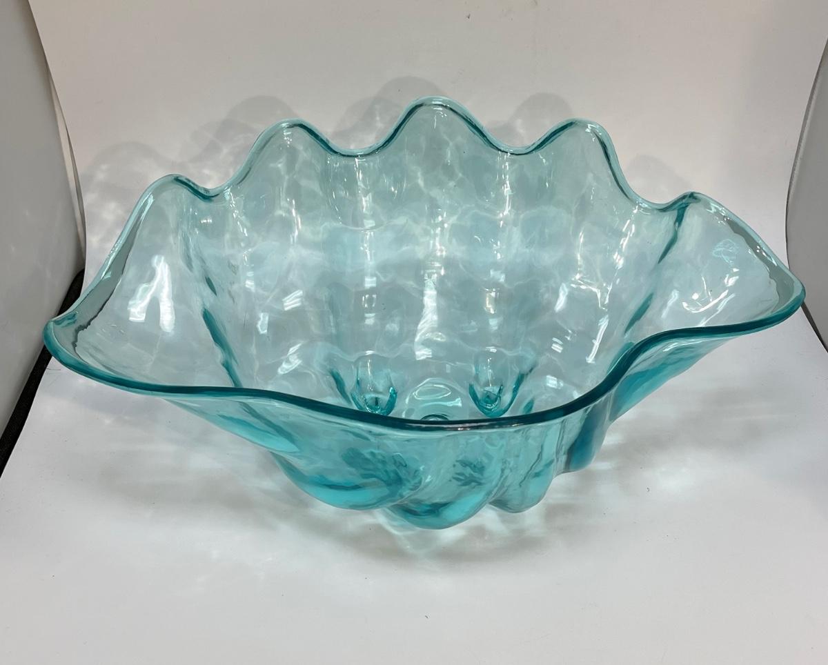 Large Light Blue Plastic Clam Shell Bowl | EstateSales.org